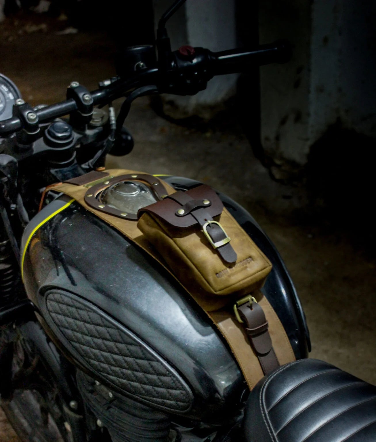 Royal Enfield HUNTER 350 | TANK STRAPS – Raw & Rugged Co